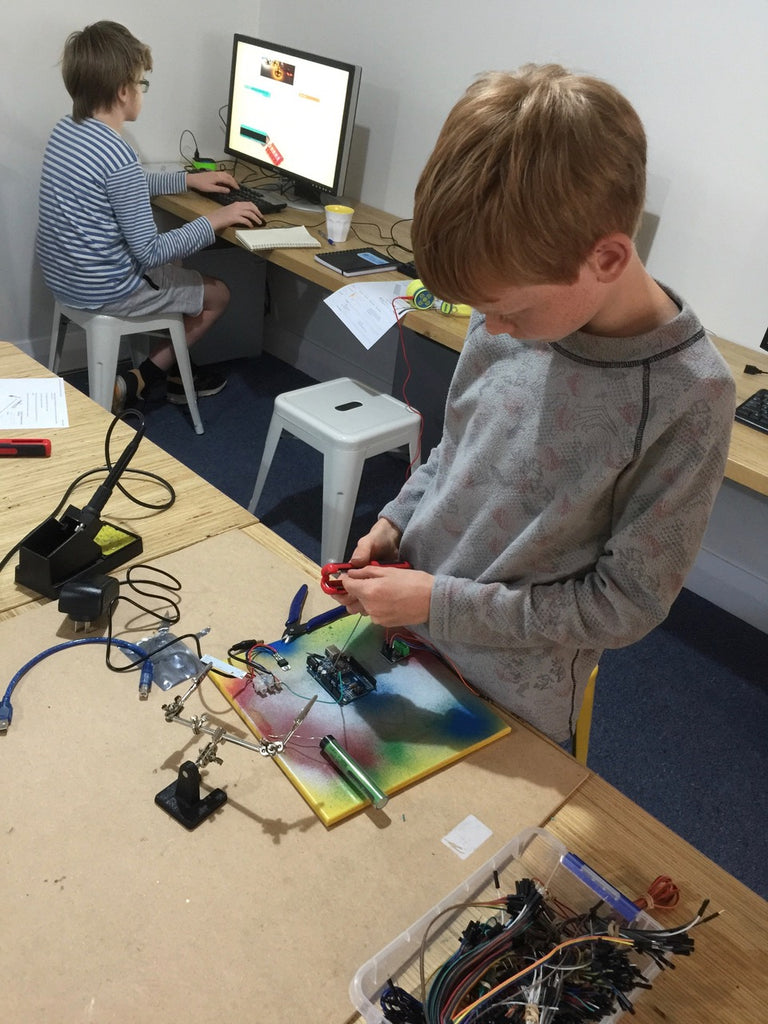 2018 - Term Three - Week Seven - Scratch and Arduino – Make Room Wellington